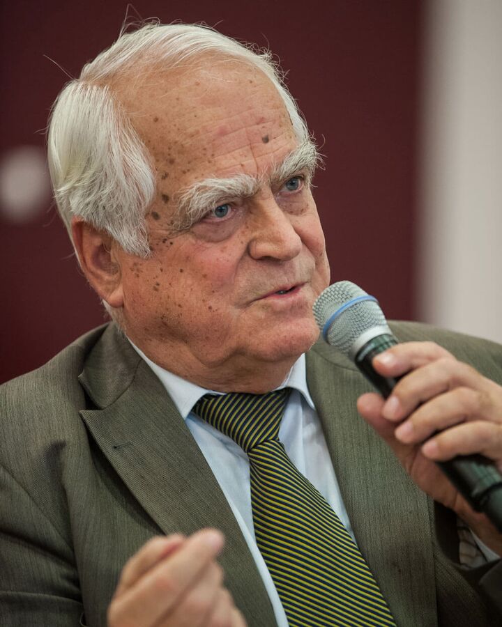 Advisory Group | German Doctors e.V.